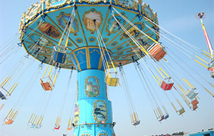 Traditional Rides | Ferris Wheel Hire | Carousel Hire